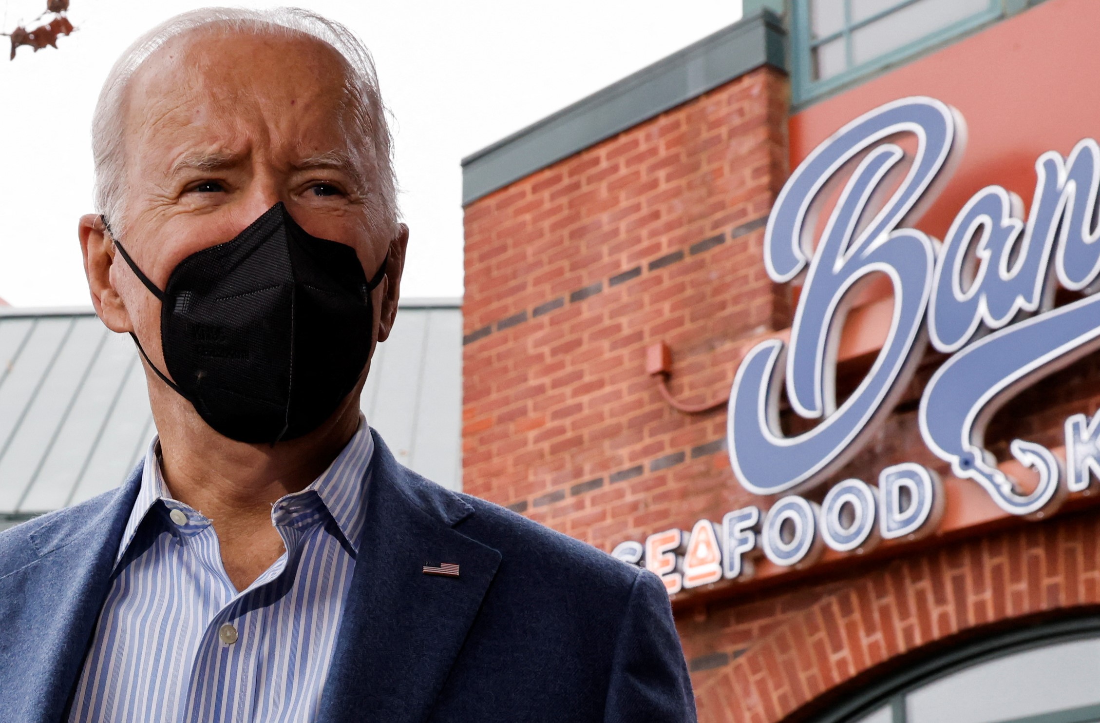 Bidens dine at Banks’ Seafood for first Delaware meal - DBT